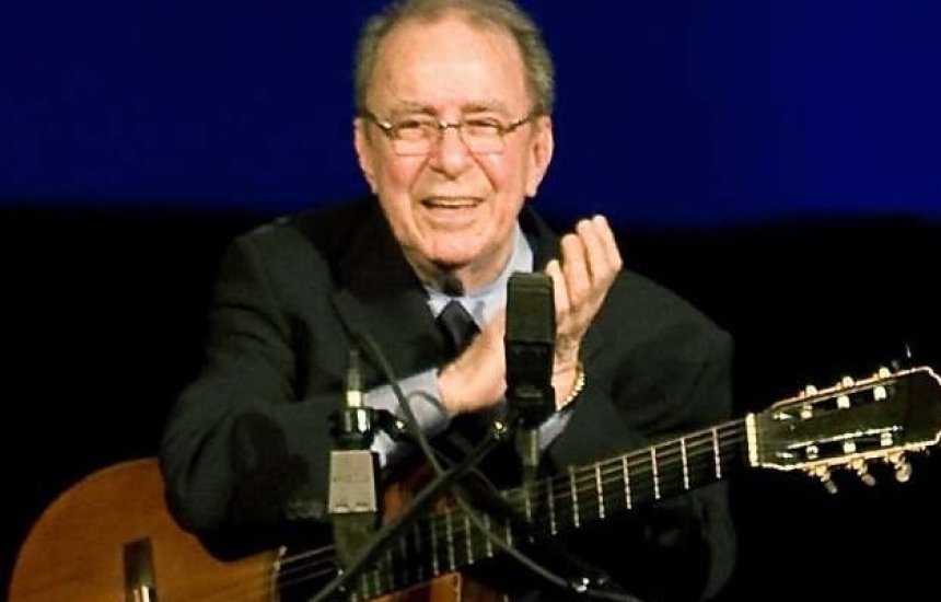 João Gilberto, pai da bossa nova, morre aos 88 anos