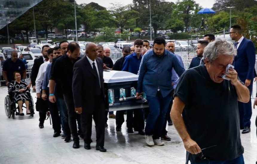 Corpo de Gugu Liberato segue para cemitério; confira trajeto